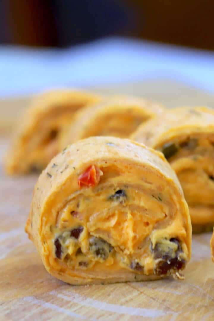 Easy Cheesy Jalapeno Bacon Low Carb Pinwheels (3 ingredients)